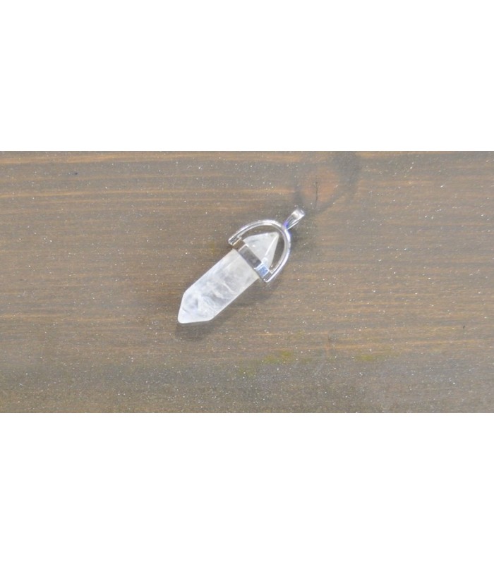 Le pendentif en cristal de roche fluidifie vos énergies.
